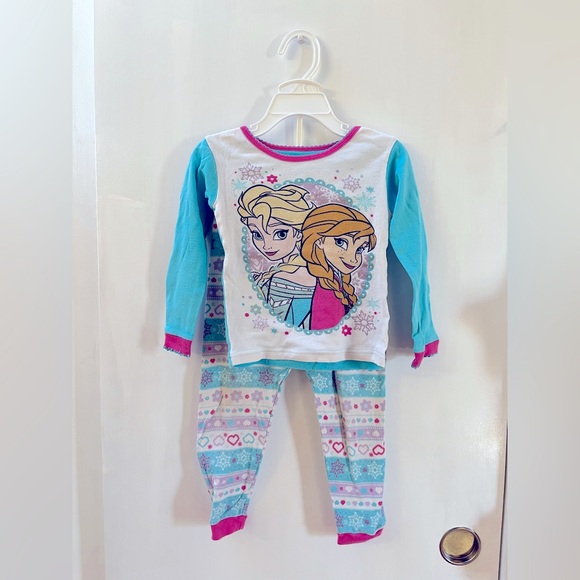 Disney | Pajamas | Disney Frozen Elsa And Anna Pajama Set | Poshmark